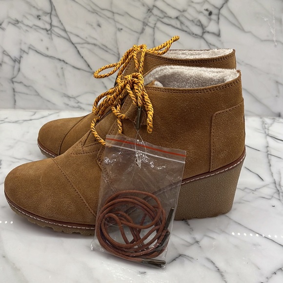 Toms | Shoes | Toms Tan Suede Leather Sherpa Inside Wedge Heels | Poshmark